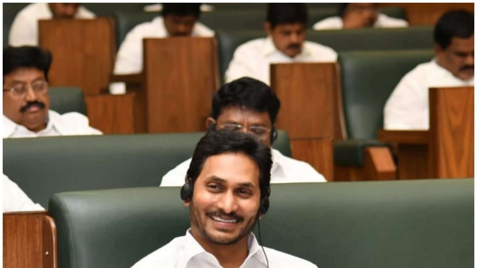 మూడు రాజధానులపై ముందుకెళ్తామన్న జగన్ – CM Jagan strong statement on ...