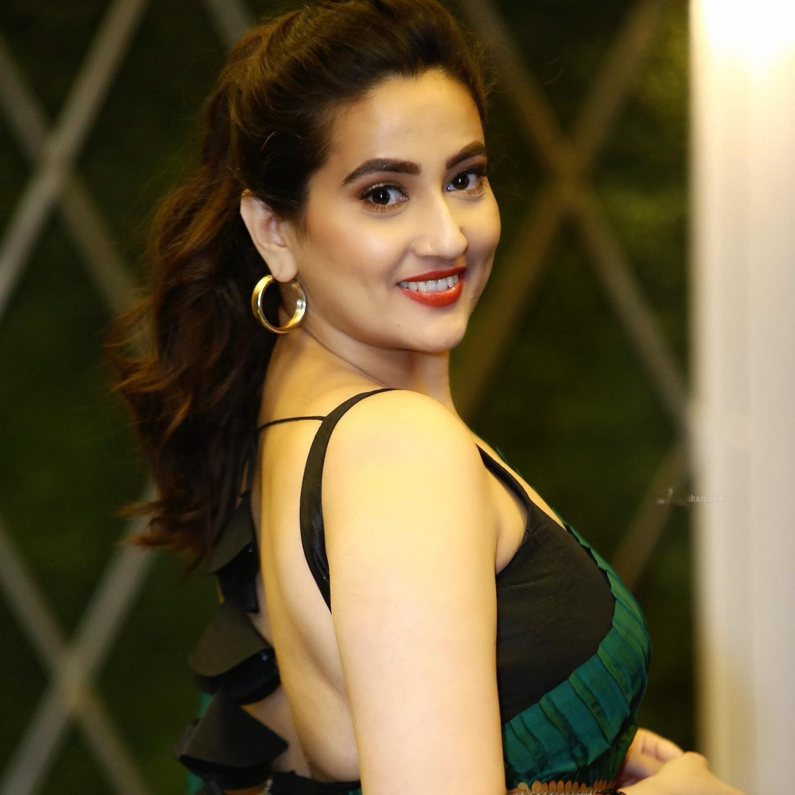 అదిరే అందాలతో కేకపెట్టిస్తోన్న యాంకర్ మంజూష.. వైరల్ అవుతోన్న లేటెస్ట్ ...