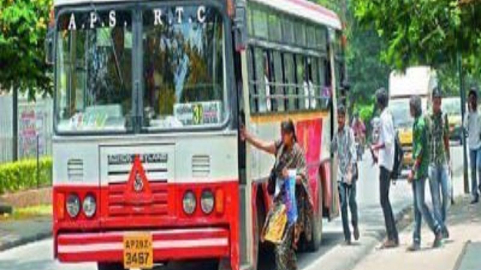 TSRTC: ప్రయాణికులకు ఆర్టీసీ మరో షాక్ ..! మరోసారి పెరగనున్న బస్సు ...