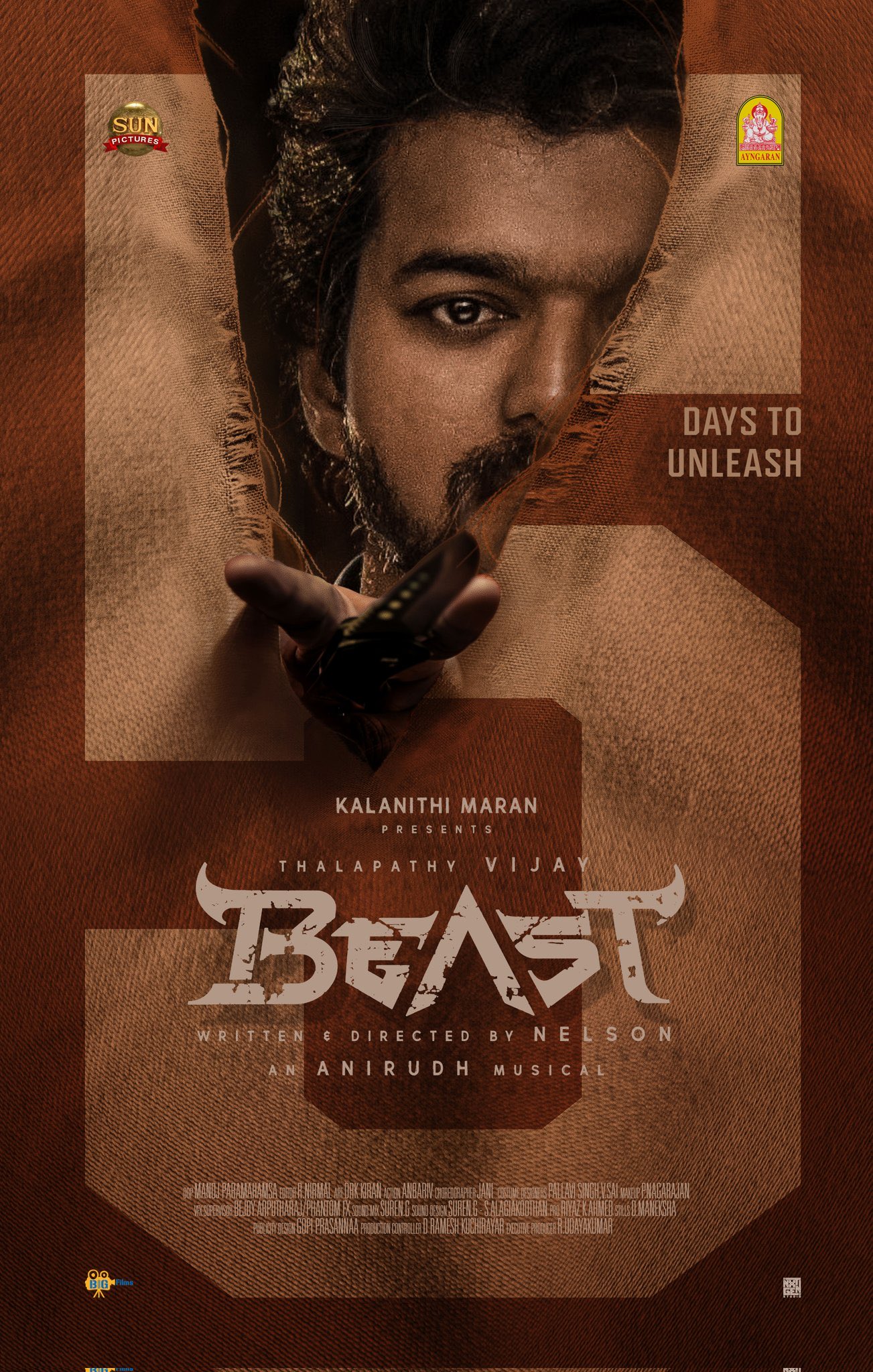 Vijay | Beast : హైదరాబాద్‌లో బీస్ట్ ప్రమోషన్స్.. రెడ్ టాప్‌లో మెరిసిన ...