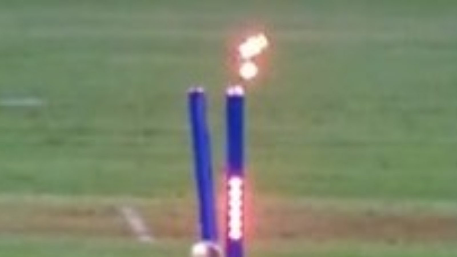 IPL 2022: ఐపీఎల్ లో ఉపయోగించే LED స్టంప్స్ ధర తెలిస్తే మీ కళ్లు బైర్లు ...