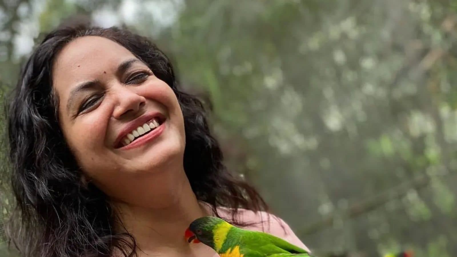 Singer Sunitha : పరవశంలో మునిగితేలుతోన్న సింగర్ సునీత.. లేటెస్ట్ పిక్స్ ...