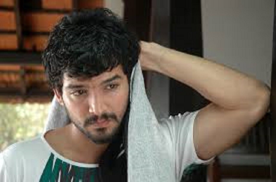Actor Diganth Injured in Goa What Happened To his eye some years ago ...