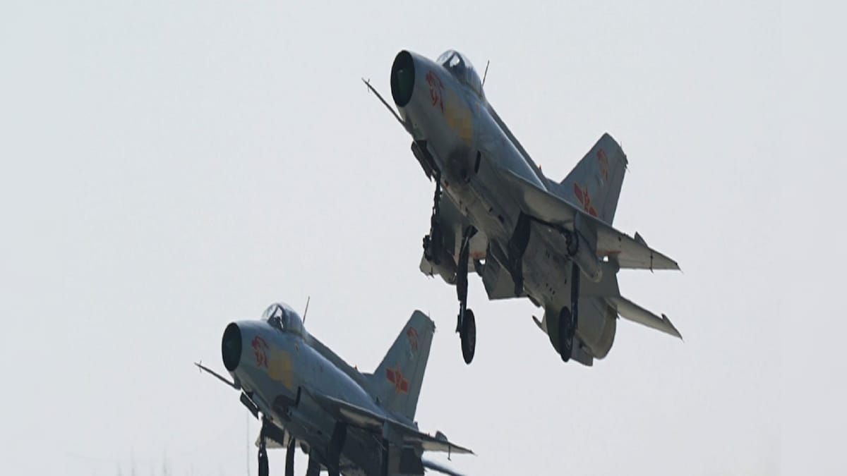 Chinese J-7 Crash: చైనా తమ పాతకాలపు ఫైటర్ జెట్‌లను ఎందుకు పక్కన ...