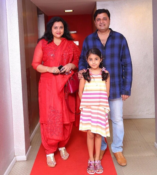 Meena: రెండో పెళ్లికి సిద్ధమైన మీనా... అతను ఎవరంటే..