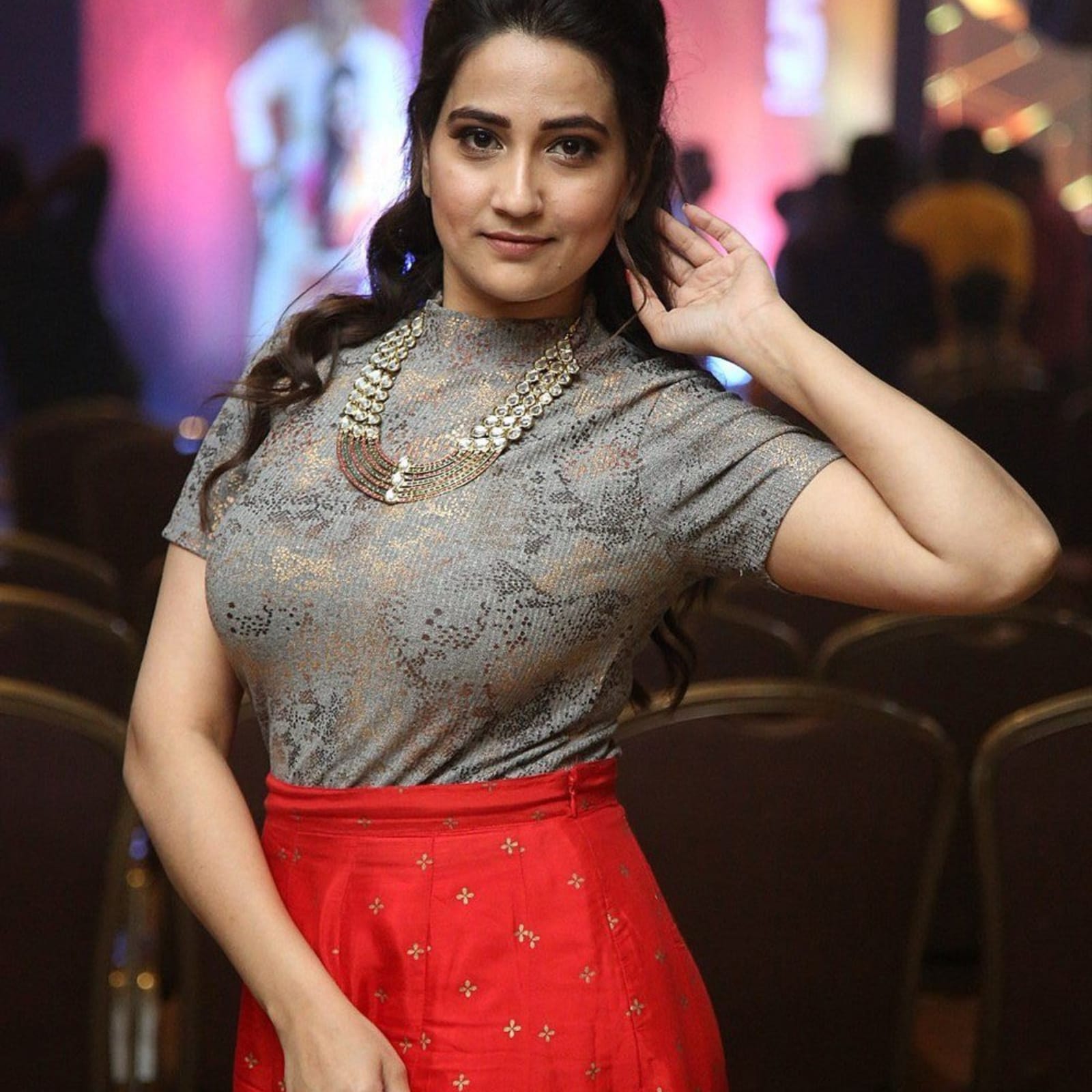 ఖతర్నాక్ పోజులతో కేక పెట్టిస్తోన్న యాంకర్ మంజూష.. – News18 తెలుగు