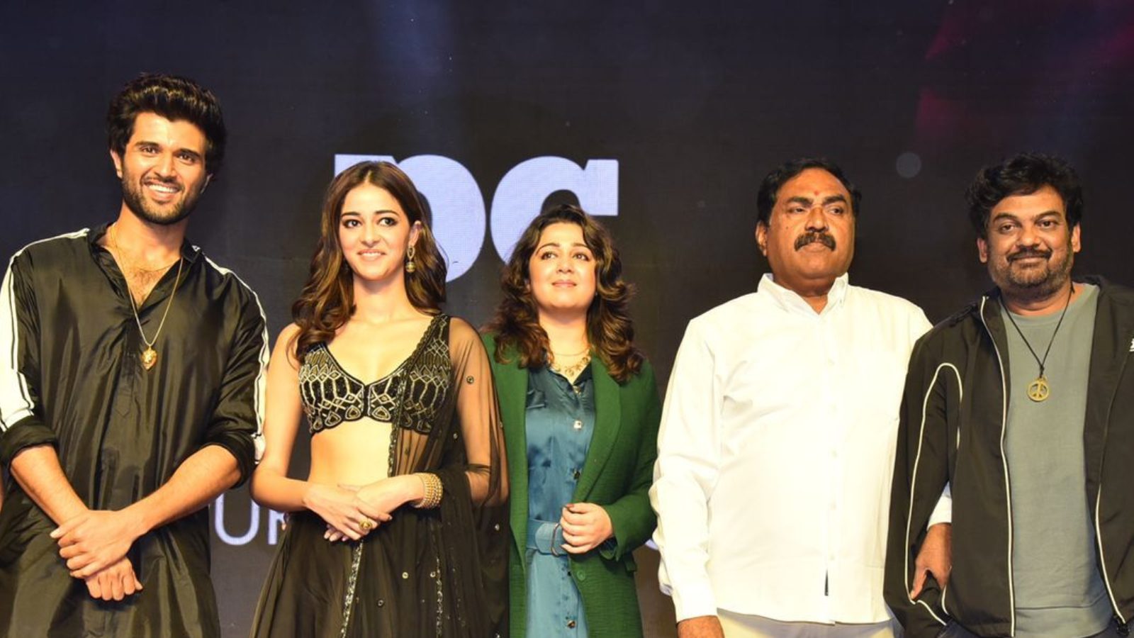 Vijay Devarakonda - Liger : వరంగల్ ఫ్యాన్ డమ్ టూర్.. ఆగస్ట్ 25న ‘ఆగ్ ...