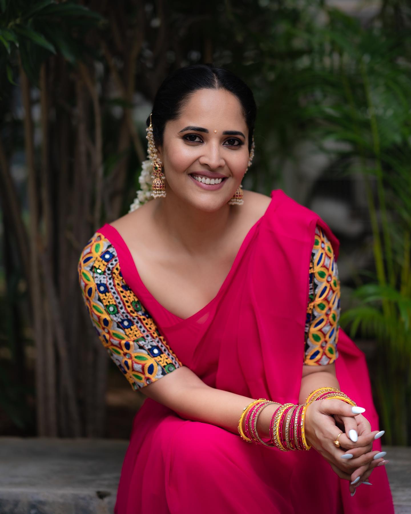 మా అత్త బంగారం.. అనసూయ లేటెస్ట్ ఫోటోలపై నెటిజన్స్ కామెంట్స్ వైరల్ ...