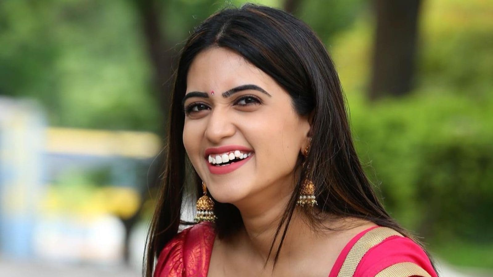Anchor Sravanthi : మరోసారి హాటుగా అదరగొట్టిన యాంకర్ స్రవంతి.. వైరల్ ...