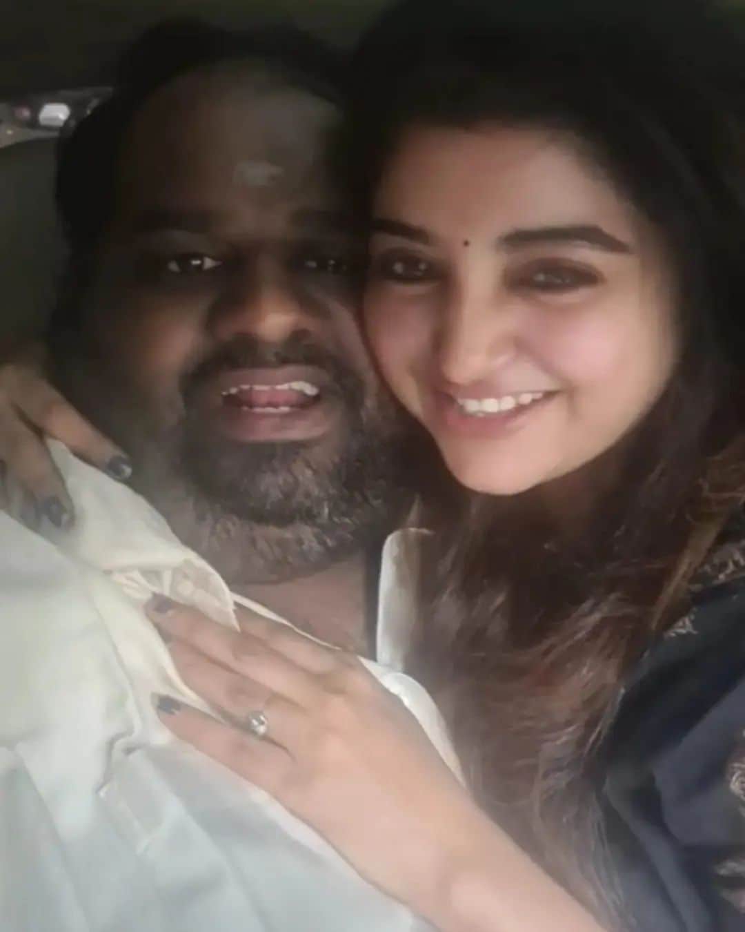 Mahalakshmi-Ravindar: మహాలక్ష్మీ, రవిందర్ రొమాంటిక్ ఫోటోలు.. వైరల్ ...