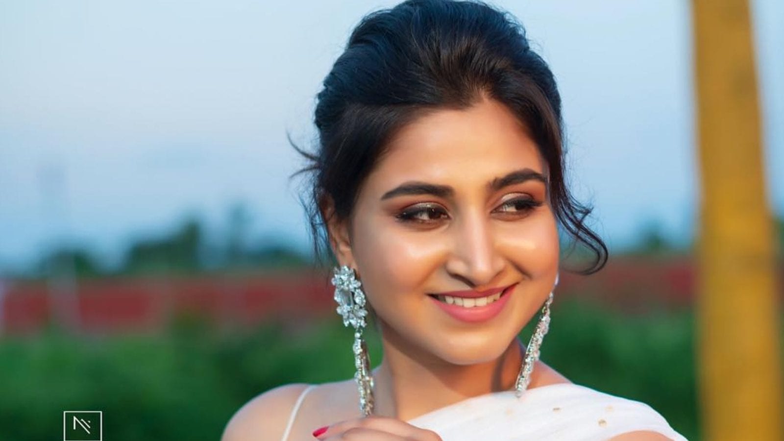 Anchor Varshini : నడుమందాలతో యాంకర్ వర్షిణీ సోకుల విందు.. అదరహో అనాల్సిందే.. Telugu anchor ...