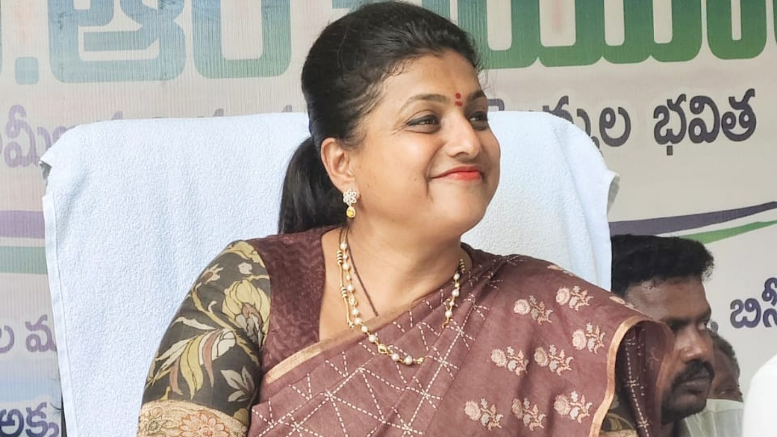 Minister Roja: ఫ్లూటు బాబు ముందు ఊదు.. జగన్ ముందు కాదు.. అక్కడ ఉన్నది జ ...