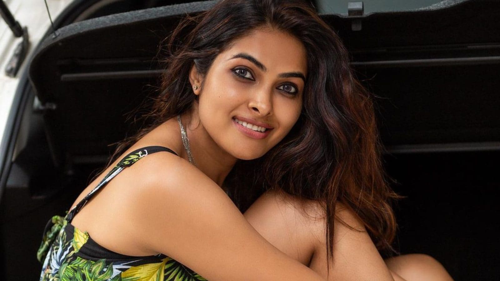 Divi Vadthya : ఇష్టం ఉండి కమిట్ అయితే తప్పేంటీ.. : గాడ్ ఫాదర్ నటి దివి..