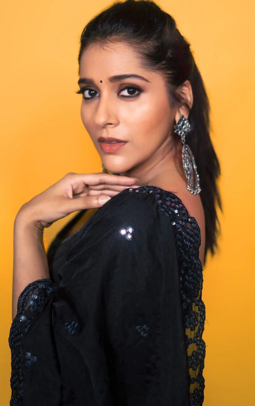 Rashmi: ఛాన్స్ దొరికితే బాత్ రూముల్లో కూడా కెమెరా పెడతారేమో! యాంకర్ ...