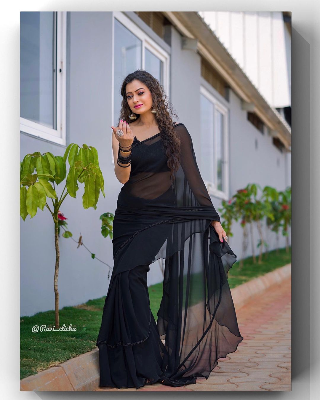 Sowmya Rao: నలుపు చీరలో జబర్దస్త్ కొత్త యాంకర్.. కసికసి చూపులతో కిర్రాక్ పోజులు – News18 తెలుగు