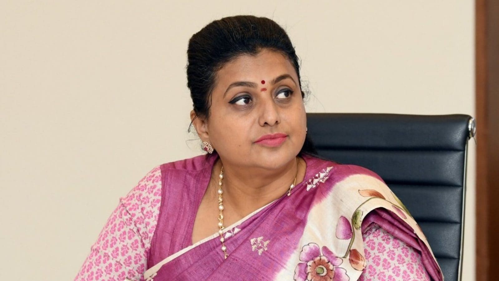 Minister Roja: అదే నిజమైతే టీడీపీ, జనసేన నేతలు ఏపీలో తిరగగలరా..? మంత్రి రోజా షాకింగ్ కామెంట్స్ ...