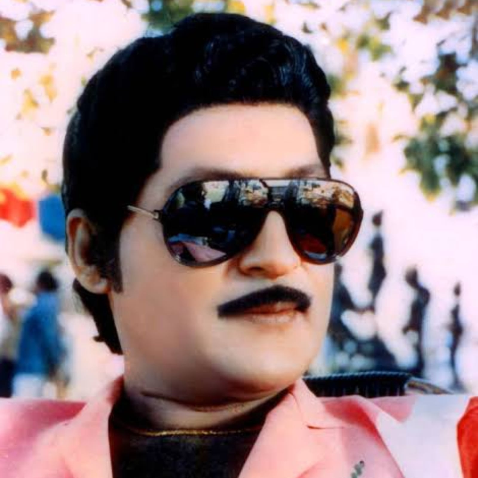 చనిపోయేనాటికి శోభన్ బాబుకు ఎన్ని వేల కోట్ల ఆస్తి ఉందో తెలుసా.. అసలు ...