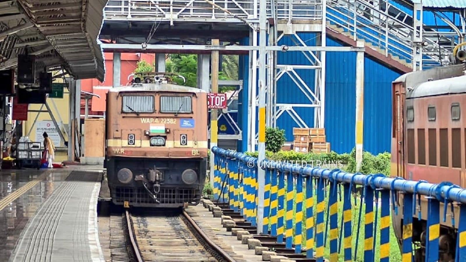 Food on Train: రైలులో ఫుడ్ కావాలా? వాట్సప్‌లో ఈ స్టెప్స్‌తో ఆర్డర్ ...