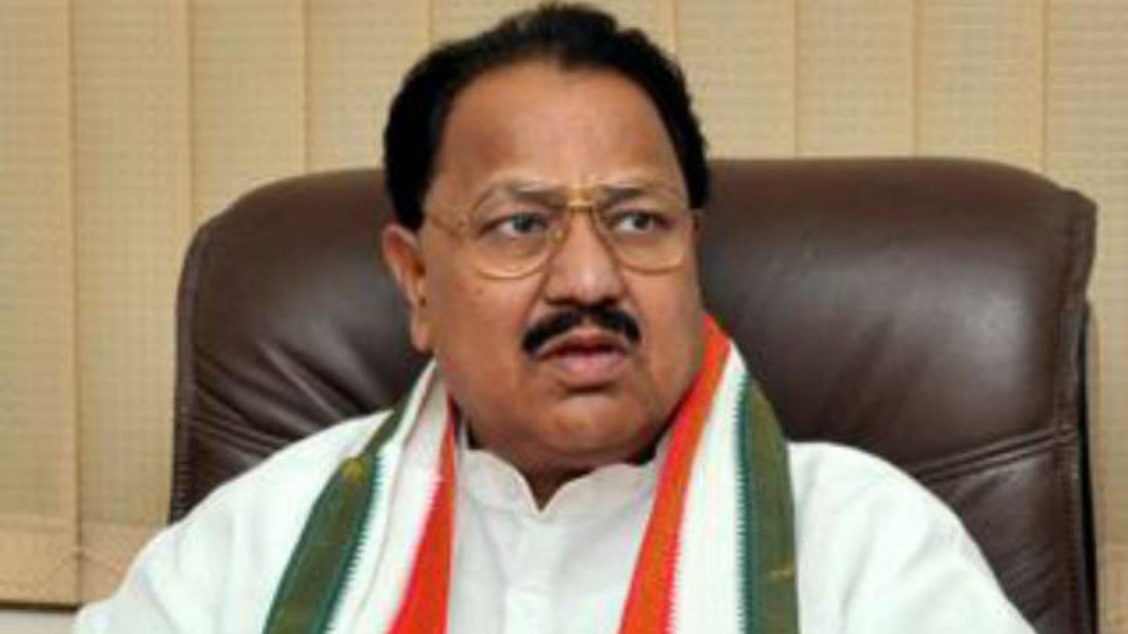 D Srinivas: డీఎస్‌కు తీవ్ర అస్వస్థత! ఎంపీ అరవింద్‌ కార్యక్రమాలన్ని ...