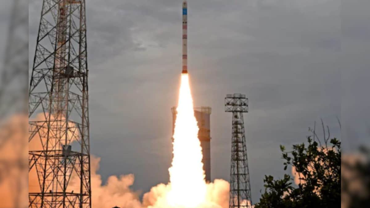 ISRO: మరో ప్రయోగానికి ఇస్రో సిద్ధం! రోదసీలోకి దూసుకెళ్లనున్న మూడు ...