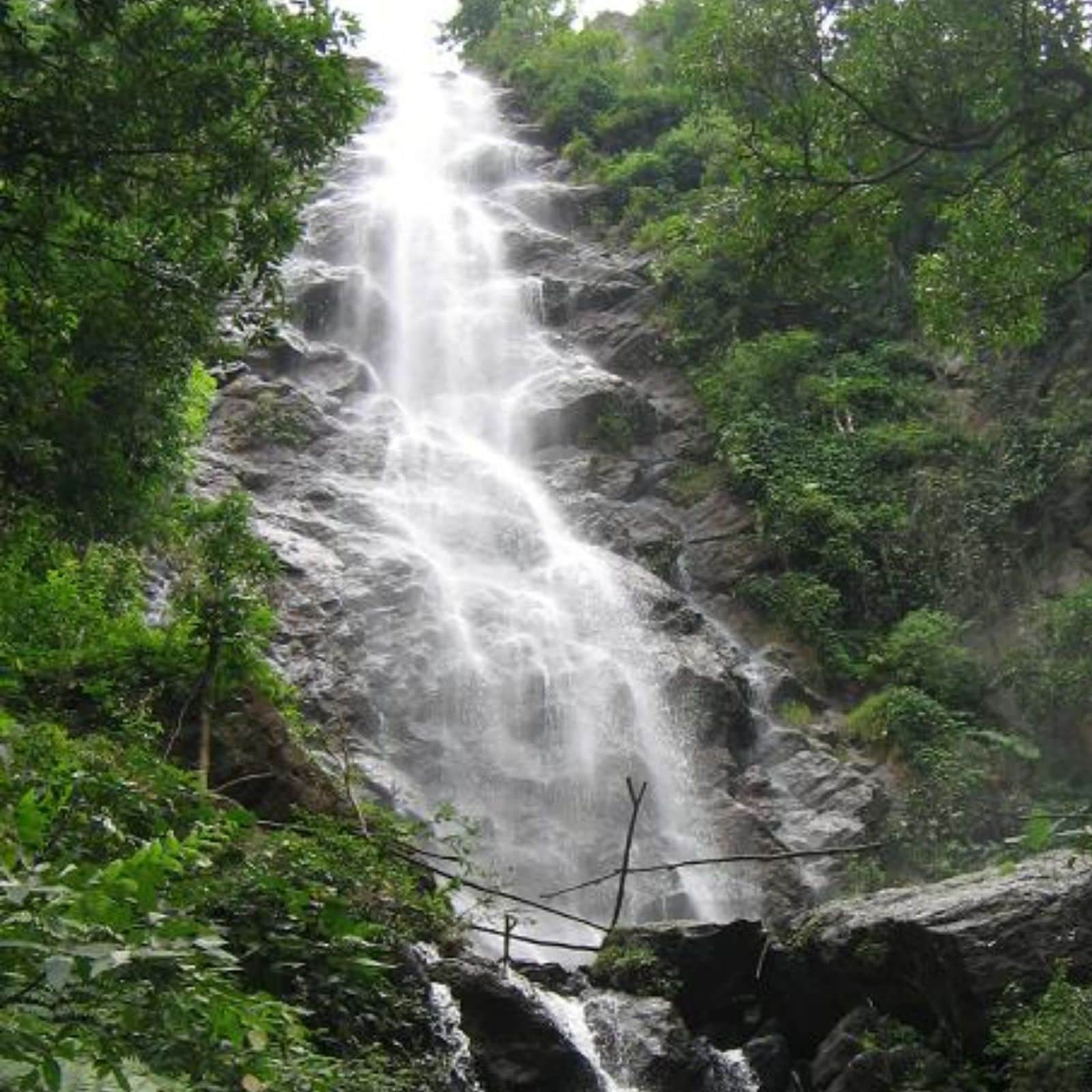 సమ్మర్‌ లో మన దగ్గరలోని ఈ వాటర్ ఫాల్స్ కి వెళ్తే..జిల్ జిల్ జిగా జిగా ...