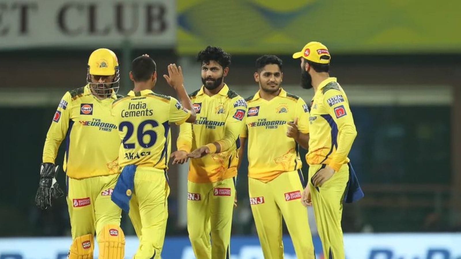 CSK vs GT : గుజరాత్ తో మ్యాచ్ కు మందు ధోనికి కొత్త తలనొప్పి.. అతడితో ...