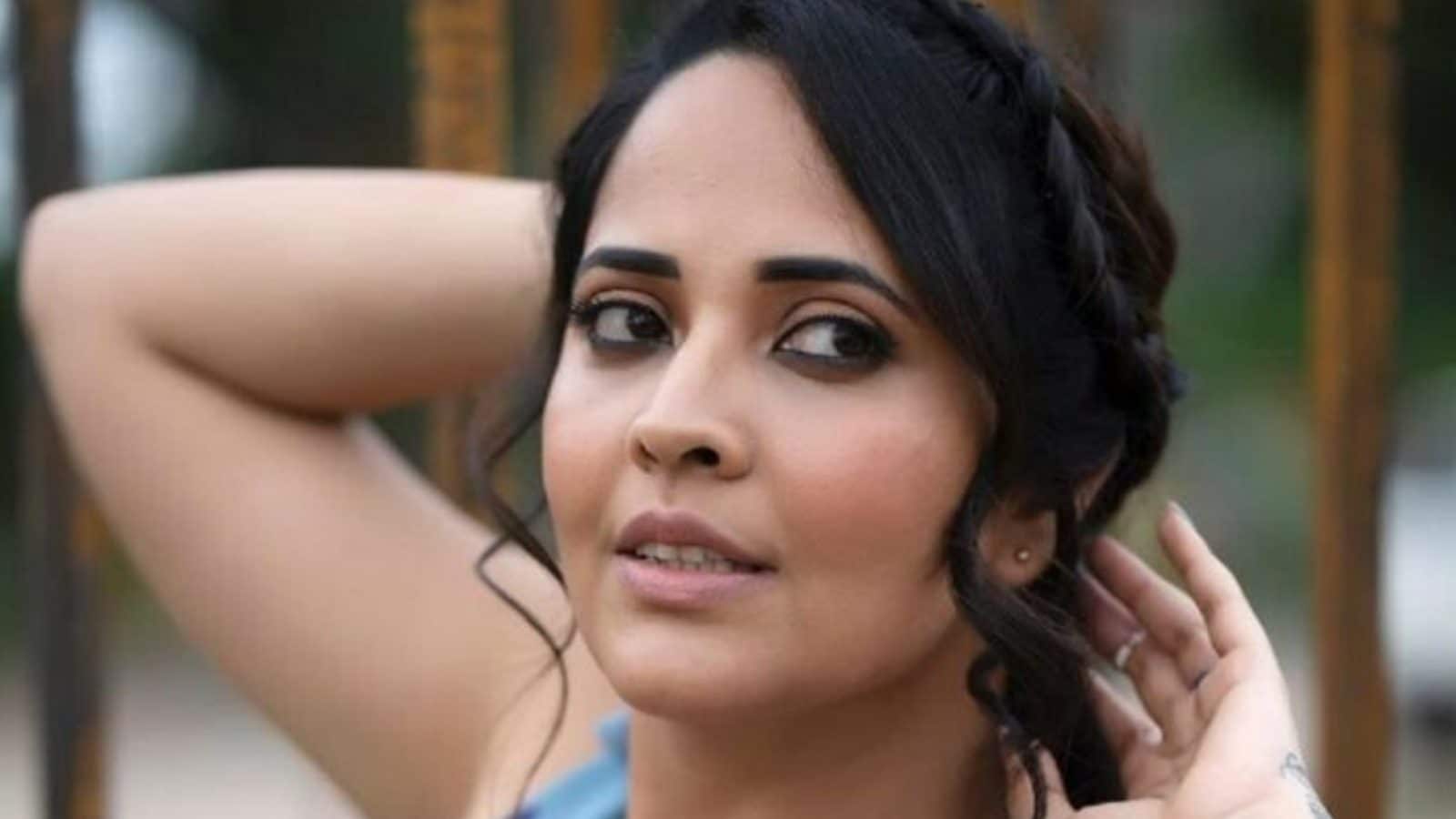 Anasuya: మళ్ళీ కెలికిన అనసూయ.. ఉప్పు కారం తింటున్నారా అంటూ సంచలన కామెంట్స్