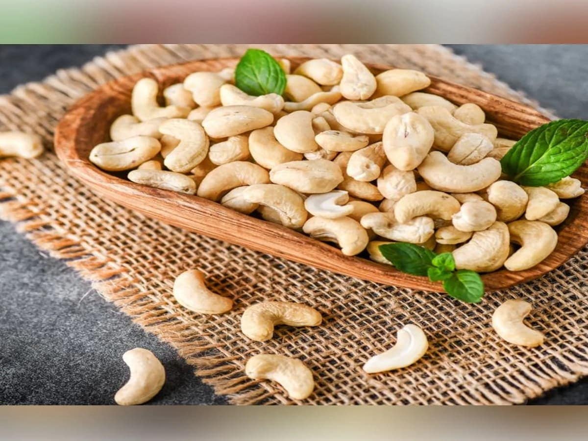 Fake Cashews: జీడిపప్పు కొనేటప్పుడు జాగ్రత్త.. నకిలీ వాటిని ఇలా ...