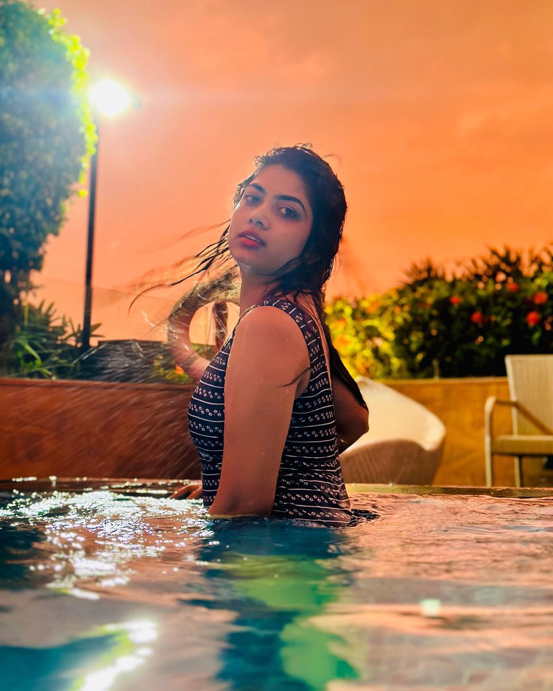 Rithu Chowdary: తడి అందాలతో చెమటలు పట్టించిన జబర్దస్త్ బ్యూటీ ...