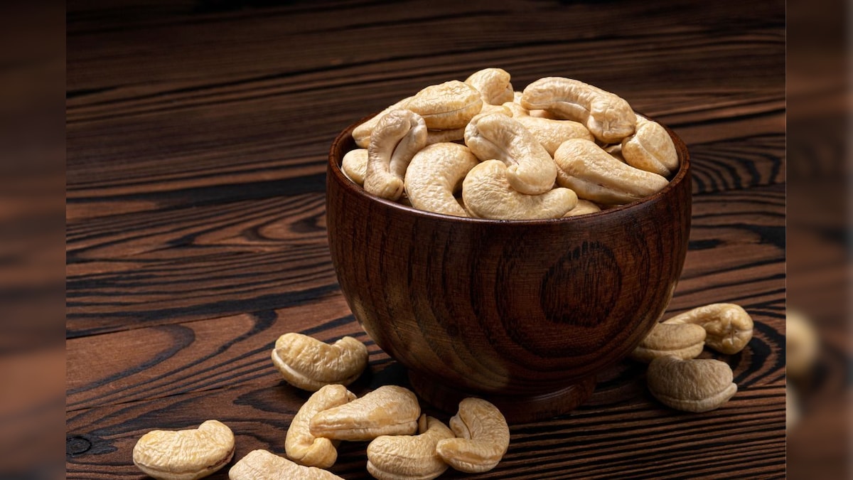 Fake Cashews: జీడిపప్పు కొనేటప్పుడు జాగ్రత్త.. నకిలీ వాటిని ఇలా ...
