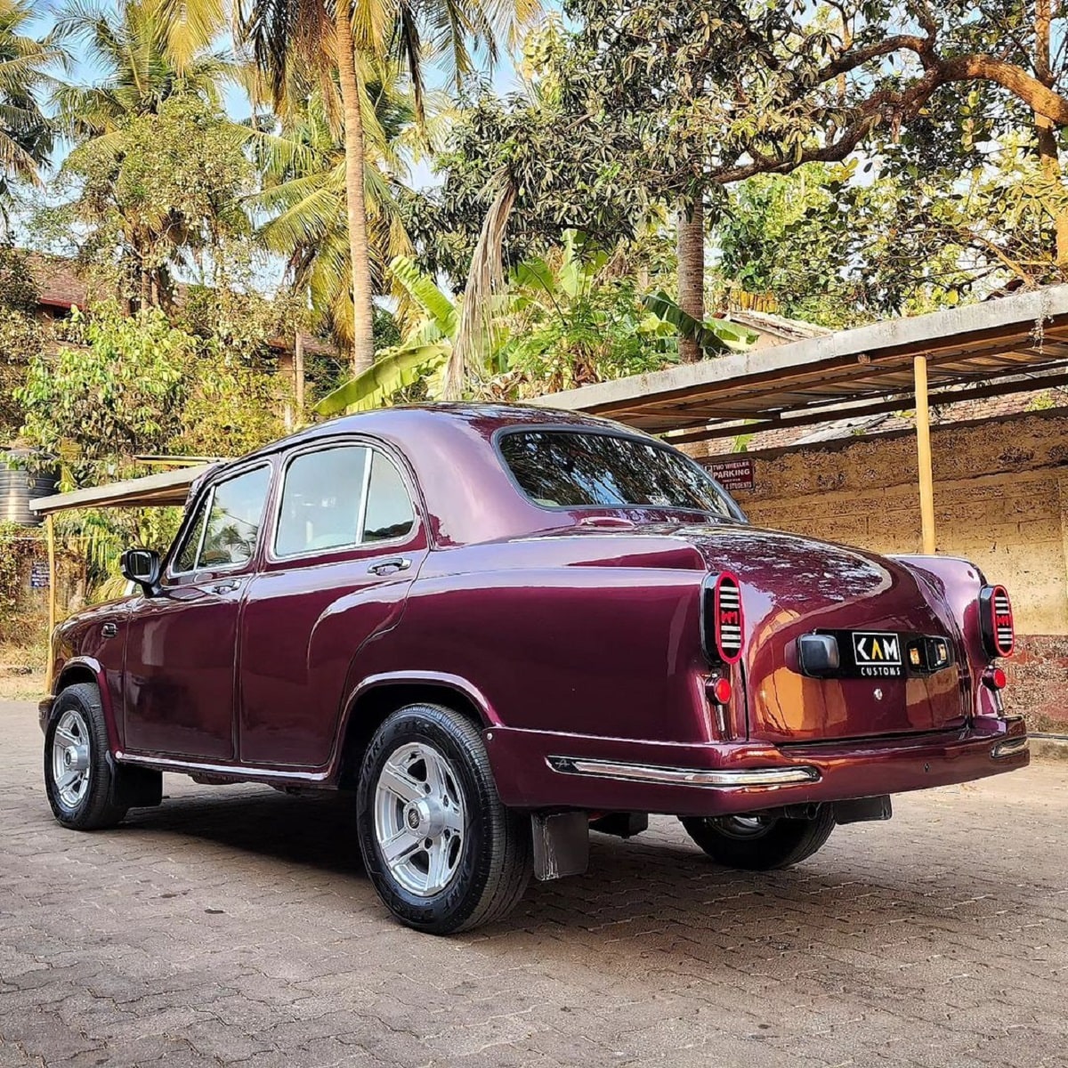 Ambassador Car: పాత అంబాసిడర్‌కు కొత్త లుక్... అదిరిపోయిన మాడిఫికేషన్ ...