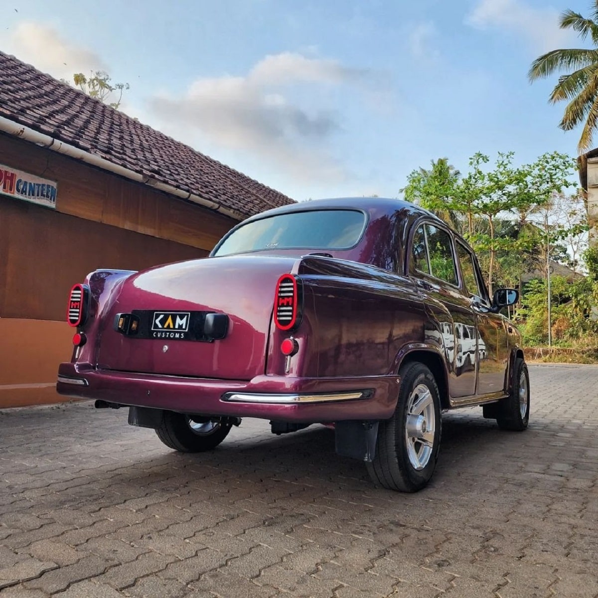 Ambassador Car: పాత అంబాసిడర్‌కు కొత్త లుక్... అదిరిపోయిన మాడిఫికేషన్ ...