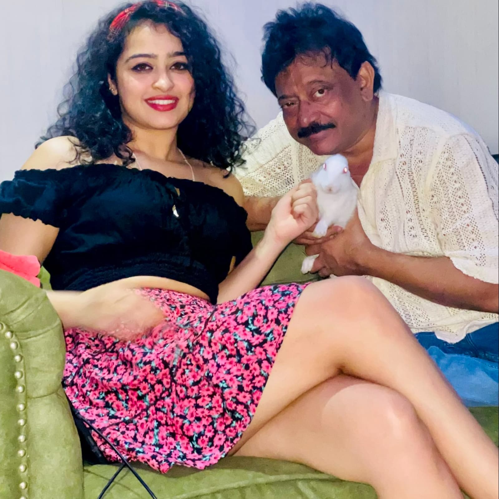 RGV: ఆర్జీవీ డెన్‌లో అప్సర.. ఆమెతో ఈ అరాచకం ఏంటి బాబోయ్! నువ్వు సుఖ పురుషుడివి సామీ.. – News18 ...