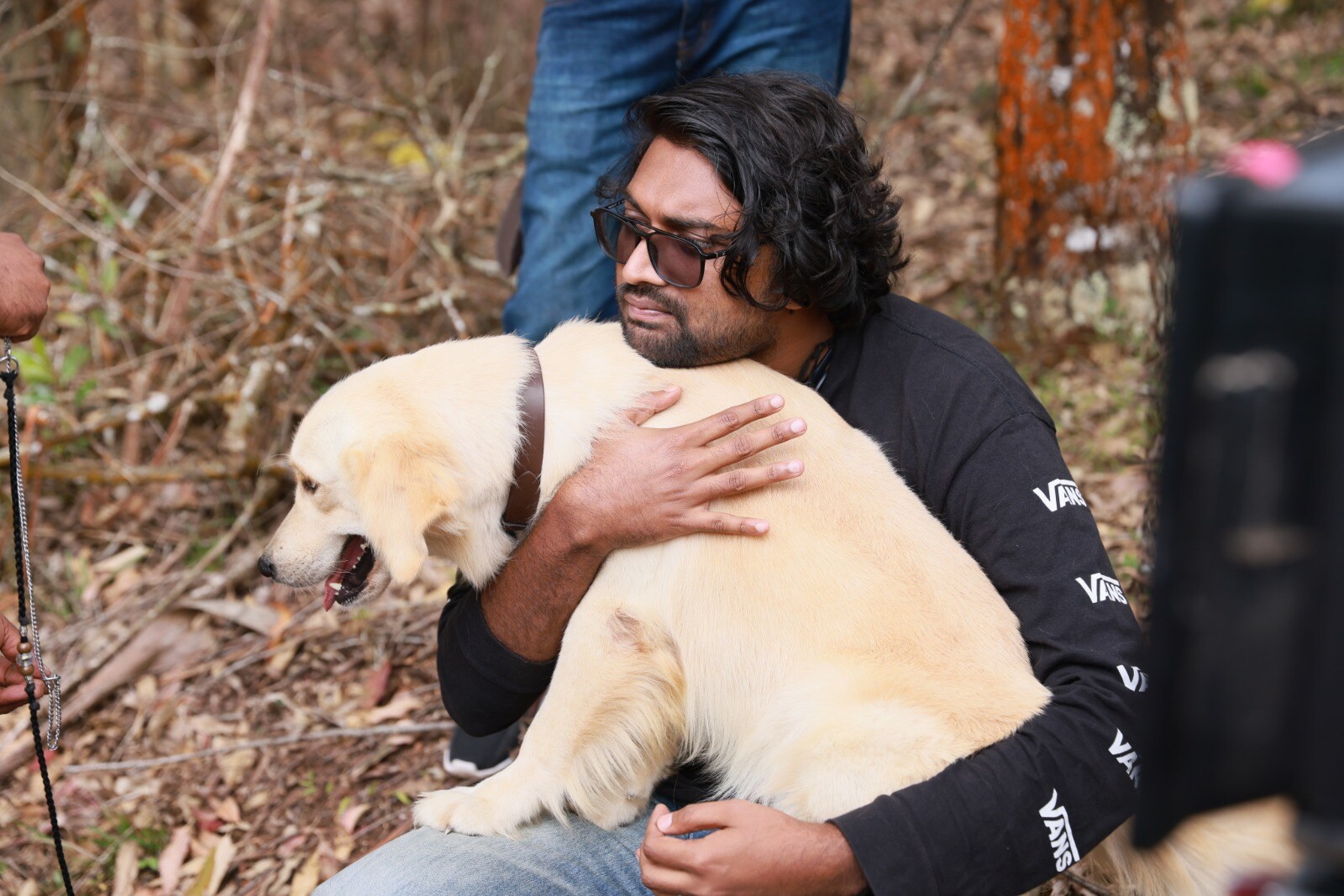 A Tale Of Tails: 100 కుక్కలు.. ఓ ప్రేమ కథ! నాలుగేళ్ళ శ్రమతో డిఫరెంట్ ...