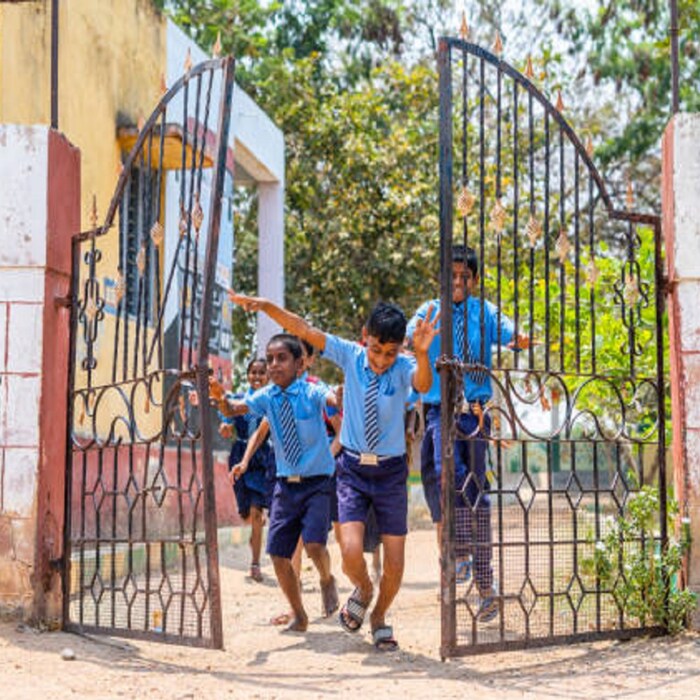 August Month School Holidays: ఆగస్టు నెలలో పాఠశాలలకు సెలవులు.. ఎన్ని ...