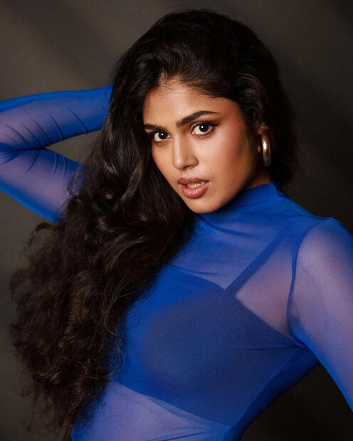 Faria Abdullah: జాతి రత్నాలు బ్యూటీ హాట్ గేర్.. బాబోయ్ ఈ ఫొటోస్ చూశారా ...