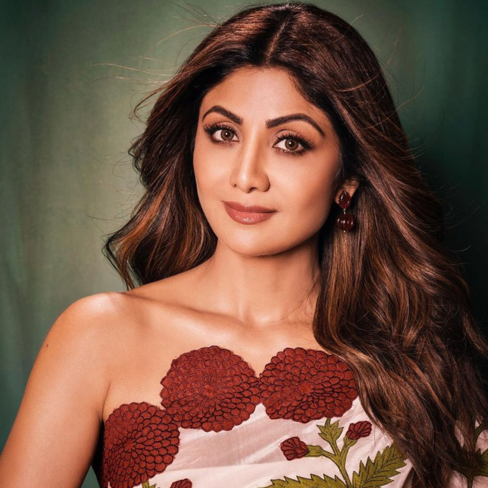 Shilpa Shetty: ఏజ్ 50కి చేరినా.. కుర్ర హీరోయిన్స్‌ను కుళ్లుకునేలా ...