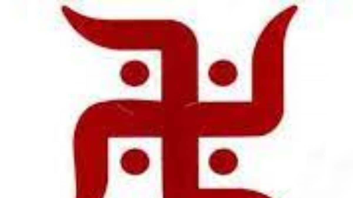 టెంపుల్ లో అదే స్పెషల్.. ఉల్టా స్వస్తిక్ ను గణేషుడికి అర్పిస్తున్న ...