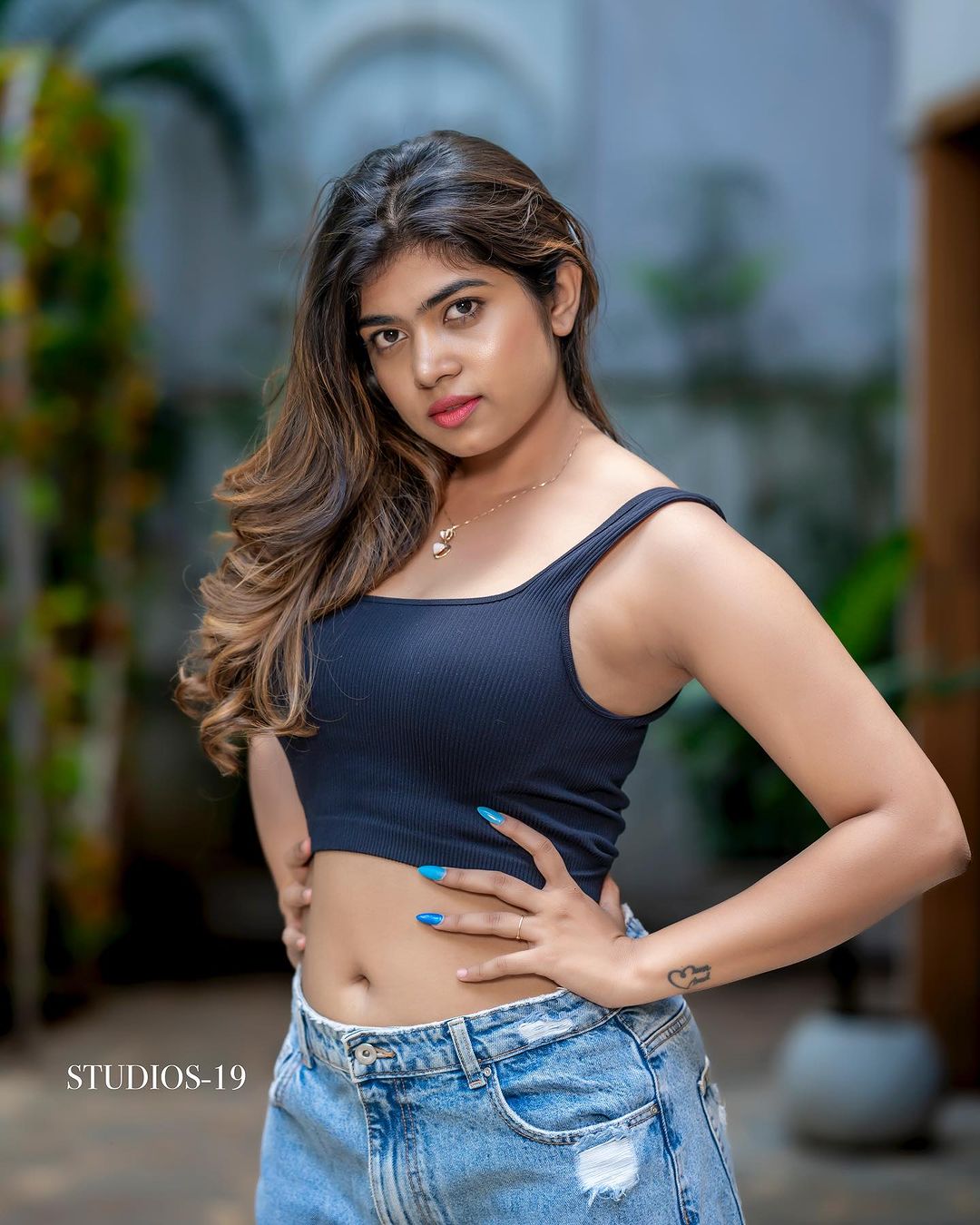 లో- దుస్తుల్లో జబర్దస్త్ బ్యూటీ అరాచకం.. కిర్రాక్ పోజులతో రచ్చ రచ్చ ...