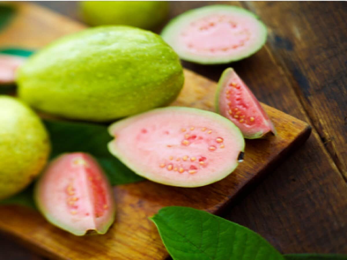 Guava: తెలుపు, గులాబీ రంగు జామలో ఏది ఆరోగ్యానికి మంచిది..? రెండింటి ...
