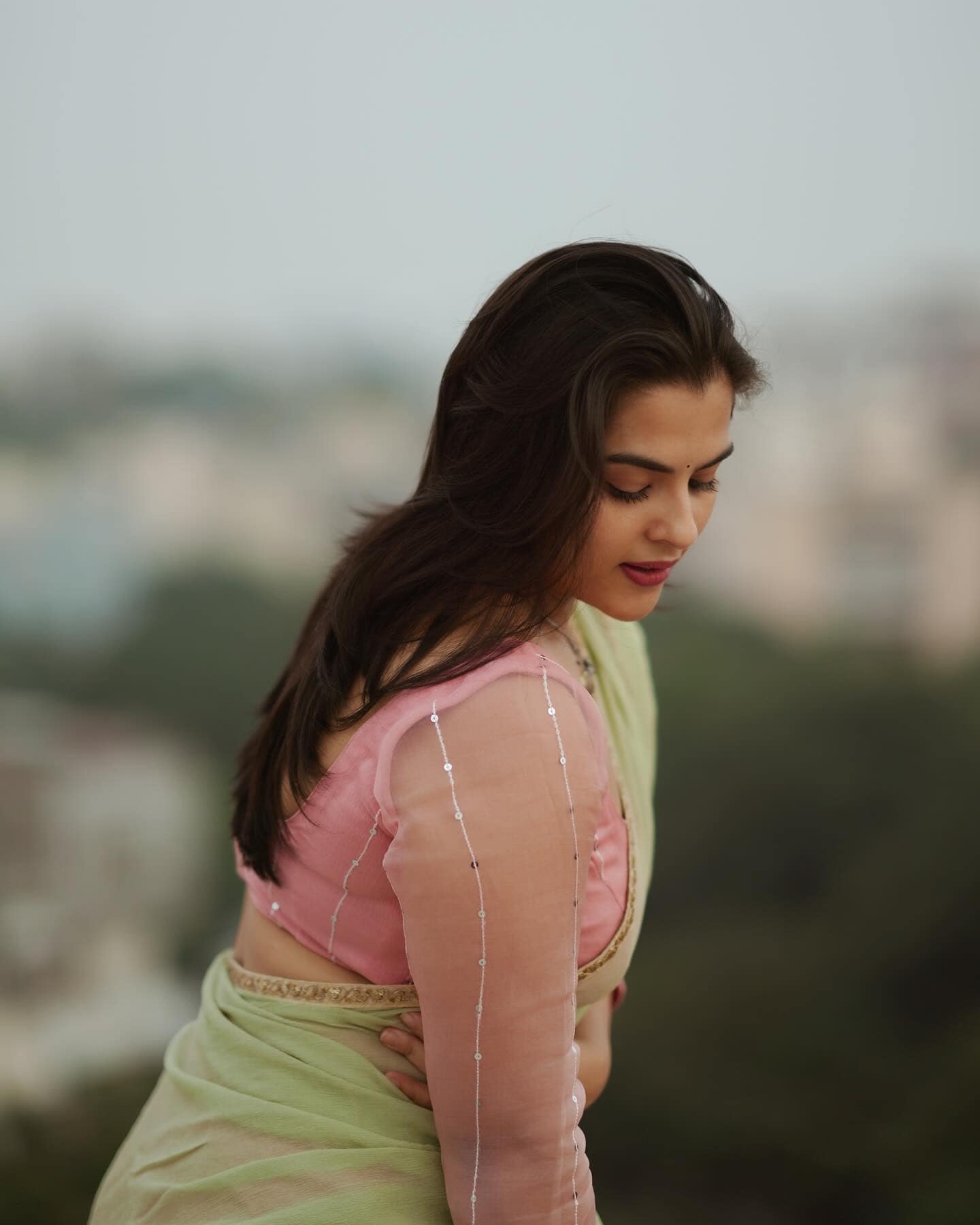 Kavya Kalyanram : నడుము అందాలతో రచ్చ చేసిన బలగం బ్యూటీ కావ్యా.. అదరహో ...