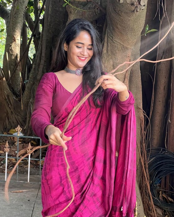 బిగ్‌బాస్ బ్యూటీ దీప్తి సునైనా శారీలో బోల్డ్ ఫోటోషూట్|bigg boss beauty ...