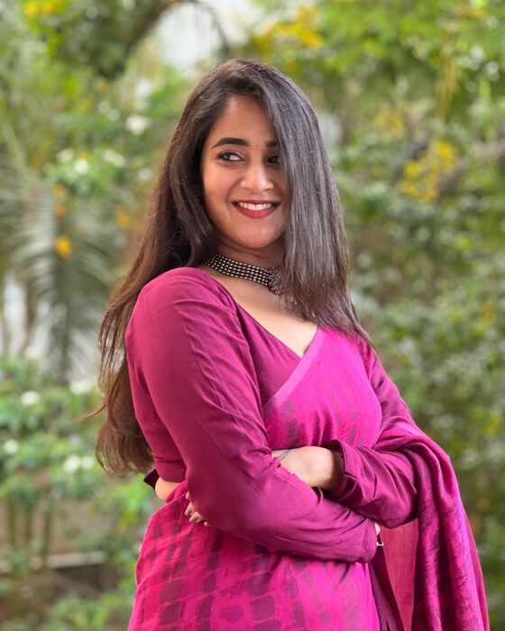 బిగ్‌బాస్ బ్యూటీ దీప్తి సునైనా శారీలో బోల్డ్ ఫోటోషూట్|bigg boss beauty ...