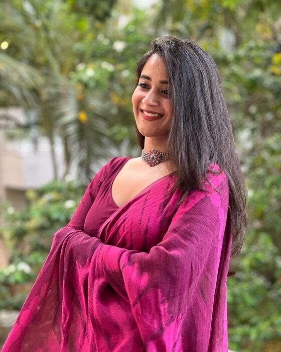 బిగ్‌బాస్ బ్యూటీ దీప్తి సునైనా శారీలో బోల్డ్ ఫోటోషూట్|bigg boss beauty ...