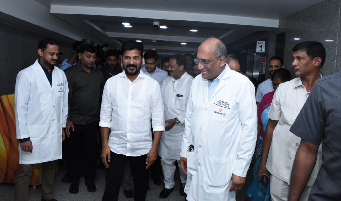 cm revanth reddy meet kcr at Yashoda Hospital | Revanth Reddy: కేసీఆర్ ...