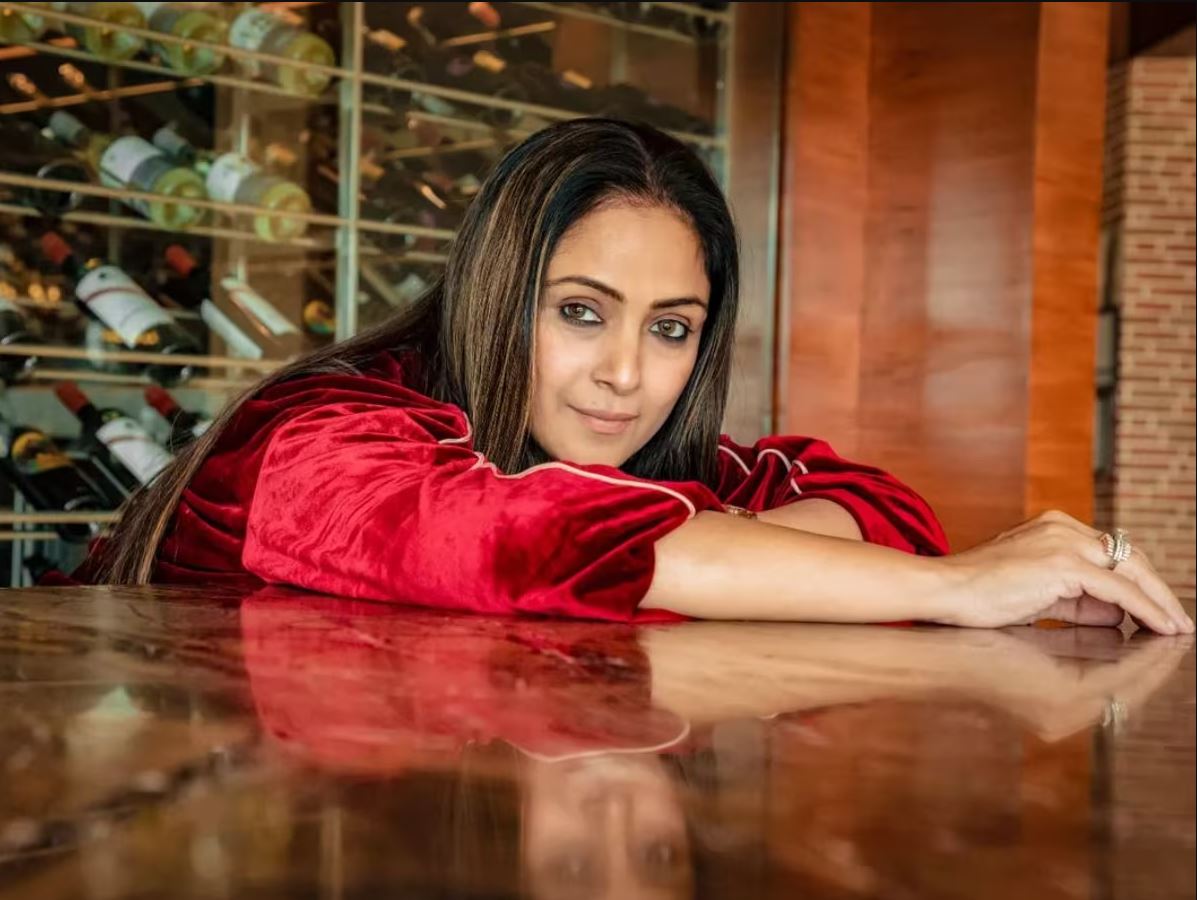 Simran: ఈ ఫోటోలో ఉన్న స్టార్ హీరోయిన్ ఎవరో గుర్తుపట్టగలరా ? – News18 తెలుగు