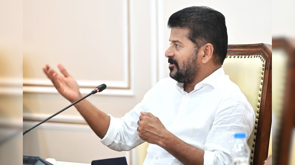 Revanth Reddy: డబ్బులుంటేనే రాజకీయాలు అనే ఆలోచన పక్కన పెట్టాలి: రేవంత్ ...
