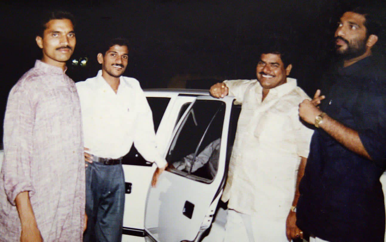 కాబోయే సీఎం రేవంత్ రెడ్డి రేర్ ఫొటోస్ వైరల్.. ఆ నాటి నుంచి నేటి వరకు ...