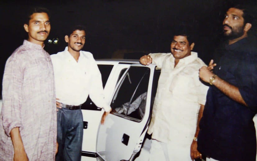 కాబోయే సీఎం రేవంత్ రెడ్డి రేర్ ఫొటోస్ వైరల్.. ఆ నాటి నుంచి నేటి వరకు ...