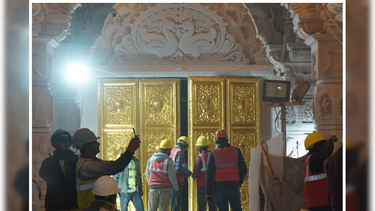 Ayodhya Ram Mandir: సిద్ధమైన గర్భగుడి. మెరుస్తున్న బంగారు తలుపులు. ఫొటోలు చూడండి | ayodhya ram ...